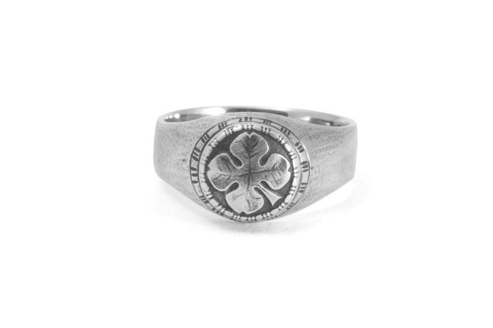 #027 - Signet Ring Clover– 877 Workshop