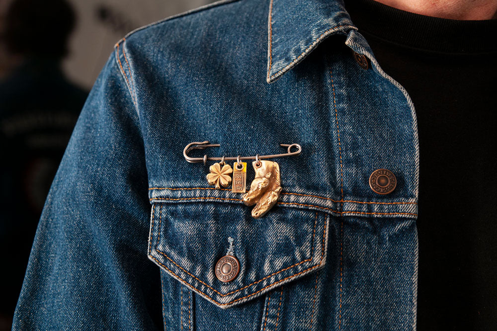 #500 - Brooch Needle Luck - one of one– 877 Workshop
